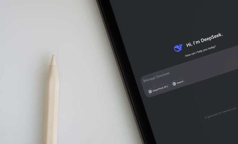 What is DeepSeek AI and How Can Crypto Traders Use It?