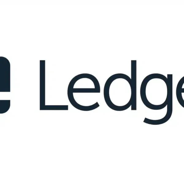 Trezor Staking Review 2025: Pros, Cons, Comparisons